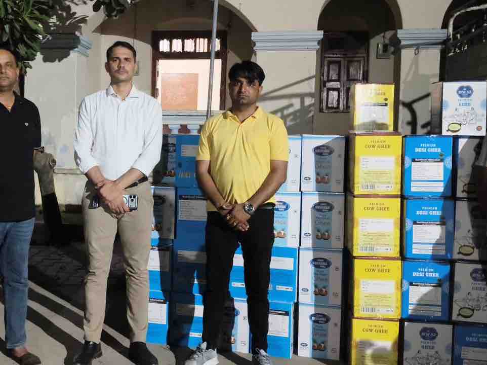 Banaskantha SOG Seizes Suspicious Ghee Worth ₹19.72 Lakh
