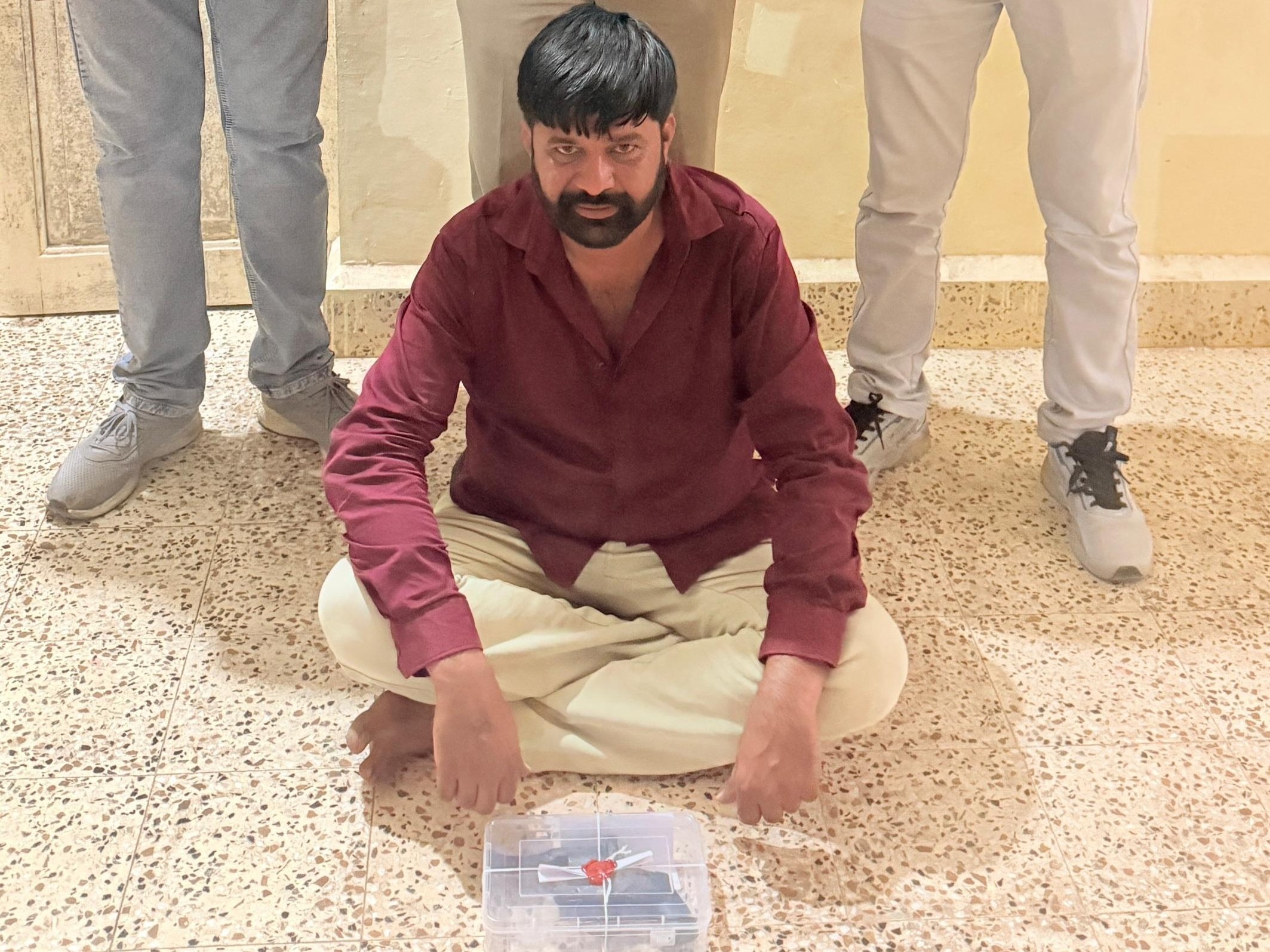 Junagadh Police Nab Notorious Accused With Revolver | Junagadh Crime