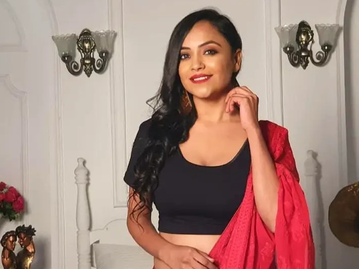 Nehal Vadoliya Alleges Forced Revealing Dress on Tarak Mehta Set