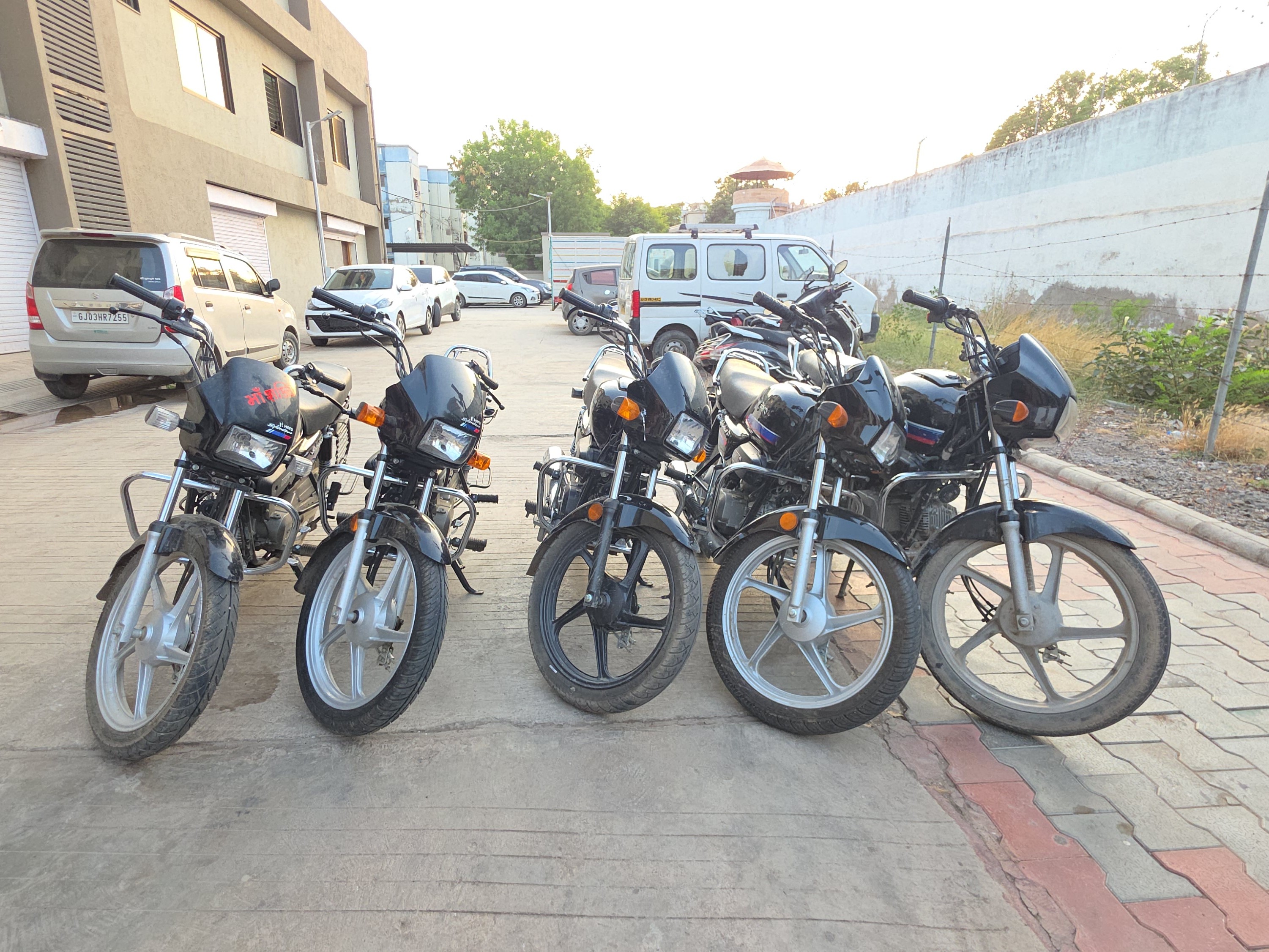 Surendranagar Bike Theft Case Cracked; 2 Accused Nabbed | 5 Bikes Recovered