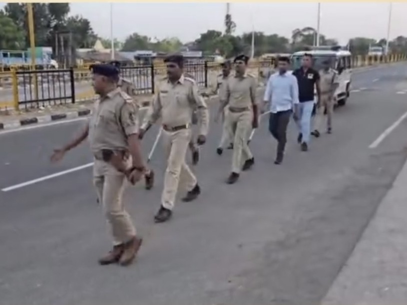 Godhra Police Awareness: Traffic, Cyber Crime & POSCO Law in Orwada Village