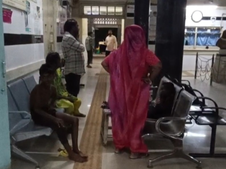 Mundra Rabies Dog Attack: 5+ Kids Bitten, 3 Critical in Surendranagar ...
