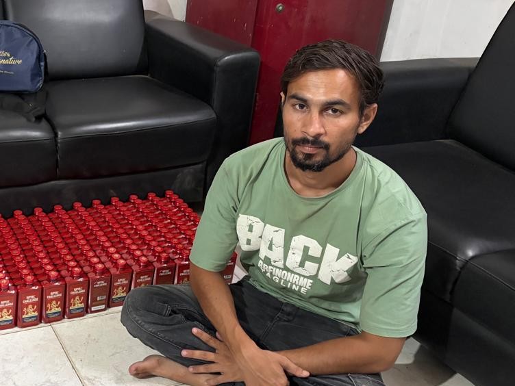 Bharuch Bootlegger Caught With Liquor In School Bag