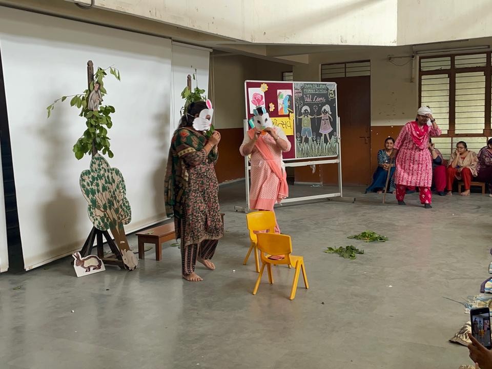 Kankaria School Welcomes Std 1 Students With Tilak; Prabeshotsav ...