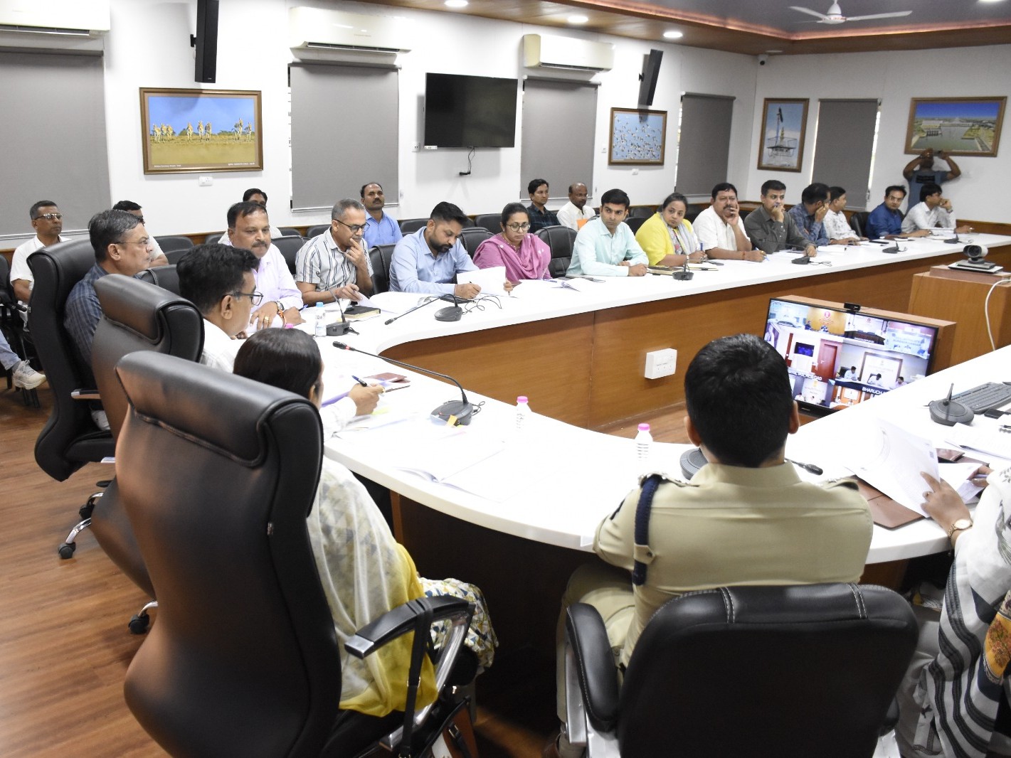 Surendranagar Collector Reviews Upcoming Event Planning | Jan Kalyan