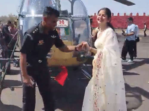 Nashik Army Pilot Proposes Girlfriend at Graduation Function ...