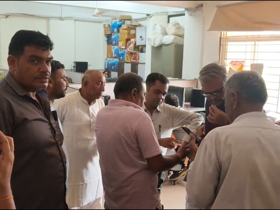 Mahisagar Farmers Face Makkai Kharidi Issues; Adhik Kalekhtar Gets ...