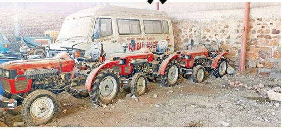 Mini tractors become objects of adornment in Gariyadhar