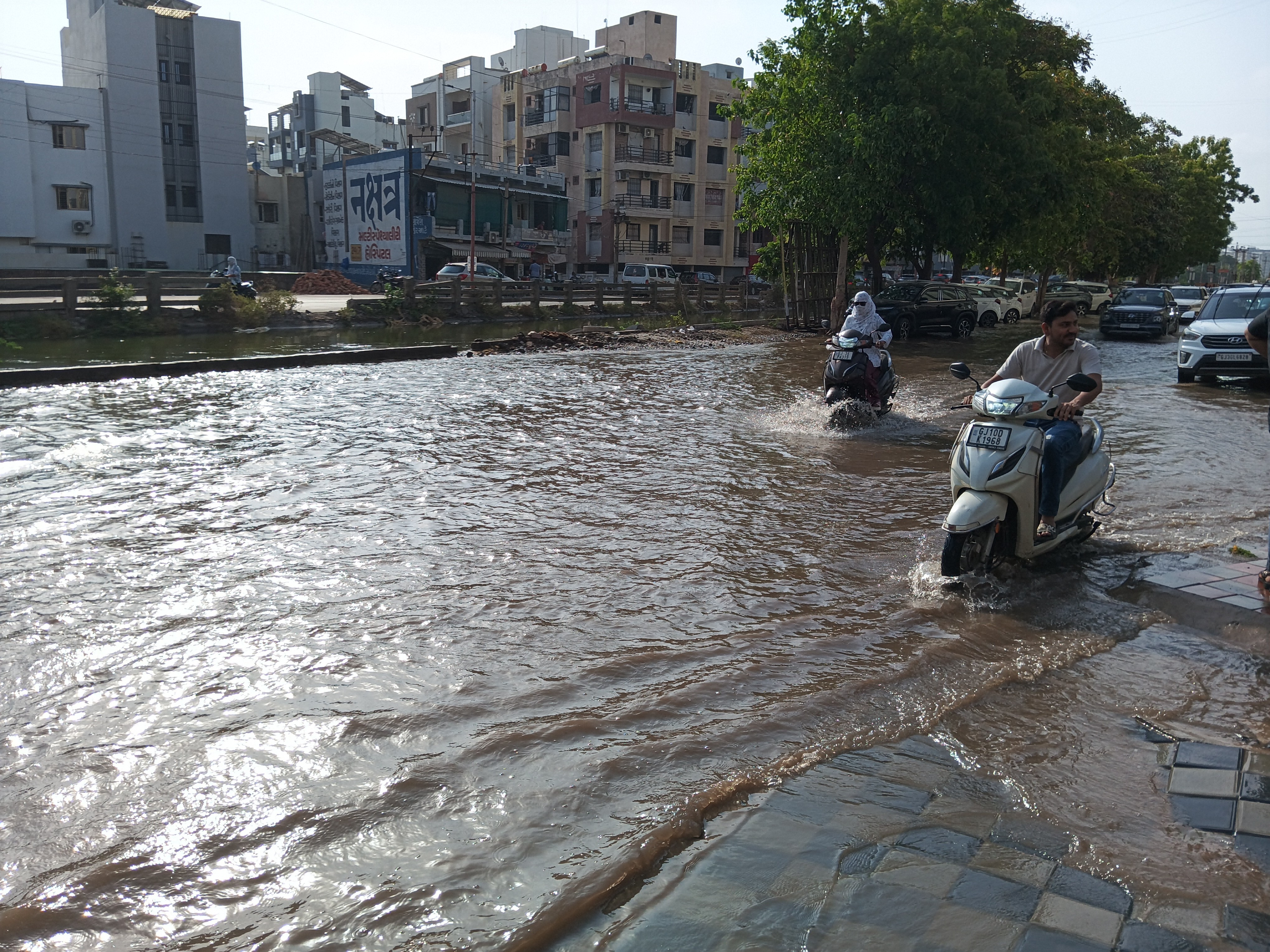 Morbi Machhu Canal Overflow; Water Waste While Farmers Lack Irrigation