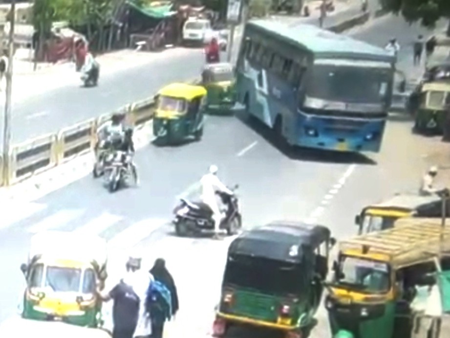 Surendranagar ST Depot Accident Averted | Driverless Bus Rolls Back