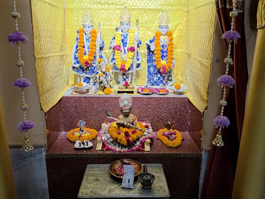 Himmatnagar Prabhat Feri Tradition Continues; 52-Year Old Ritual Observed