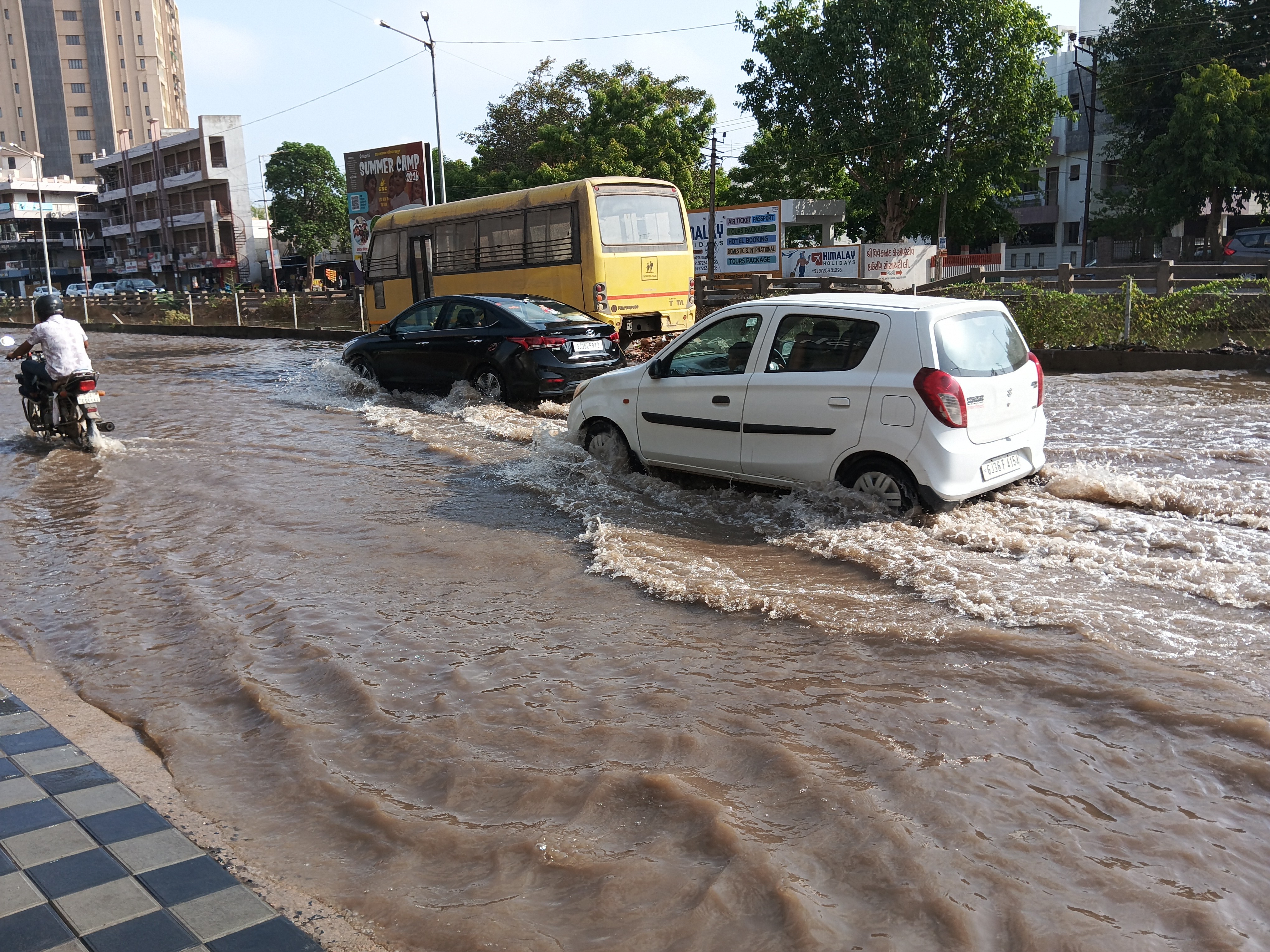 Morbi Machhu Canal Overflow; Water Waste While Farmers Lack Irrigation