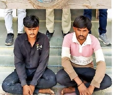 Theft solved in Vajpar, two accused arrested with valuables
