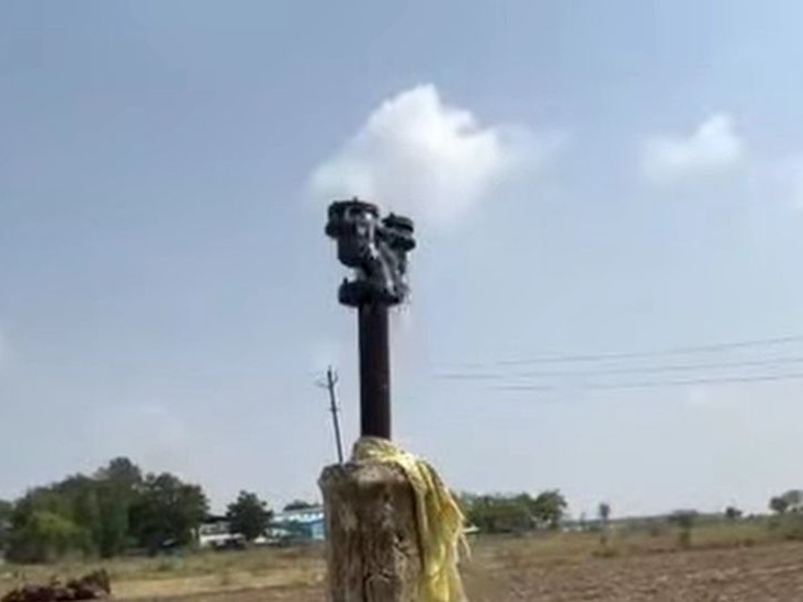 Savli-Jarod Road Water Leakage; Thousands Liters Wasted | Public Anger