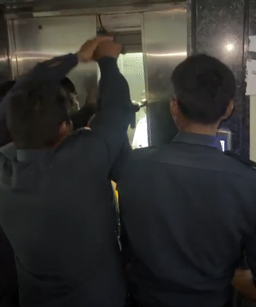 Vesu Gallopin Complex Lift Stuck; 6 People Rescued by Fire Brigade