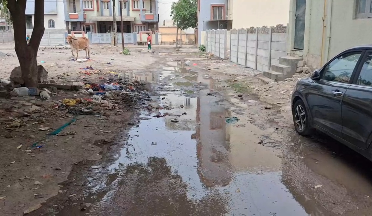 Junagadh Muncipal Corporation Water Line Leak; Public Suffer Amidst ...