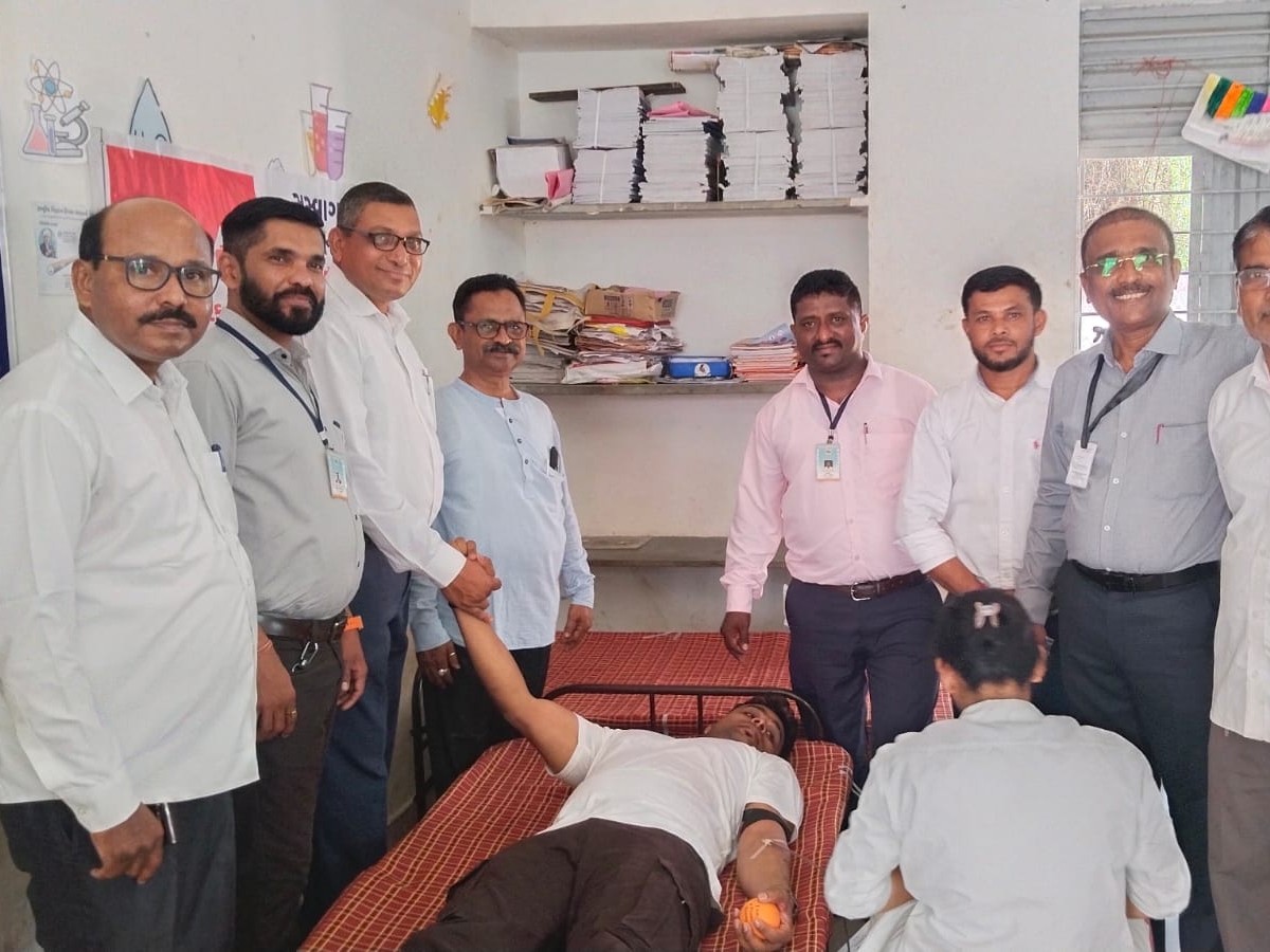 Mahyavanshi Trust Blood Donation Camp Organised in Palgam | 40 Units ...