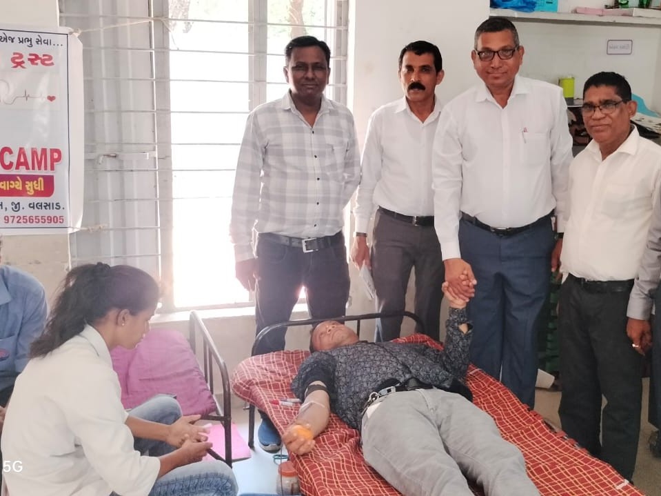 Mahyavanshi Trust Blood Donation Camp Organised in Palgam | 40 Units ...