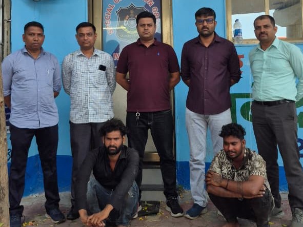 Navsari SOG Arrests Gandhinagar Men With 16 Swords