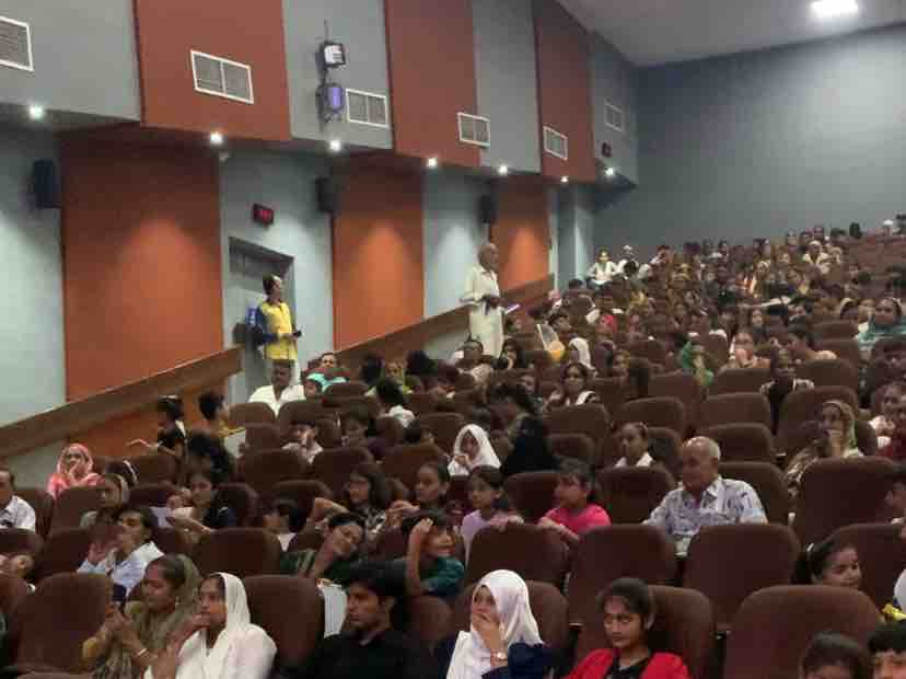 Jamnagar Sandhi Muslim Society Honors 415 Bright Students | Gift ...