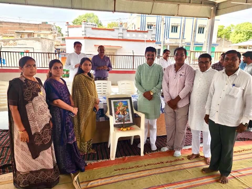 MLA Sardar Bhai Chaudhary Inaugurates Mini Tractor | Vaghwadi Village