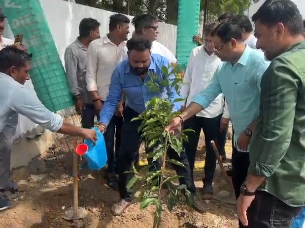 Bharuch Nagar Palika Waste Management Drive | Tree Plantation For Awareness