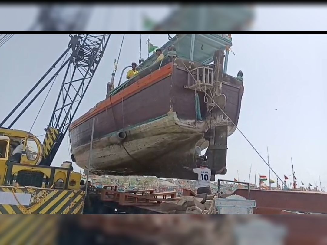 Repair work begins on 200 boats anchored on the shore in Jafrabad after ...