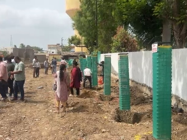 Bharuch Nagar Palika Waste Management Drive | Tree Plantation For Awareness