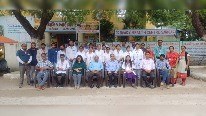 Rajkot Collector Surprise Visit Maliyasan Jiyana; Panchayat Records ...