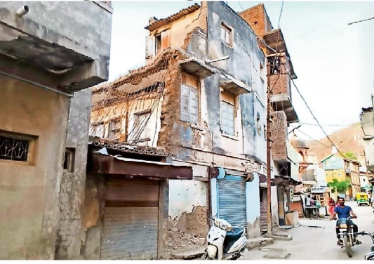 Despite the burning death of dilapidated buildings, the system remains ...