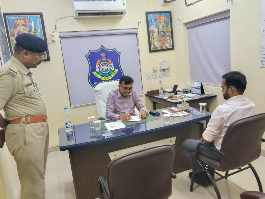 Collector Visits Muli Taluka; Reviews Admin Work & Law Order