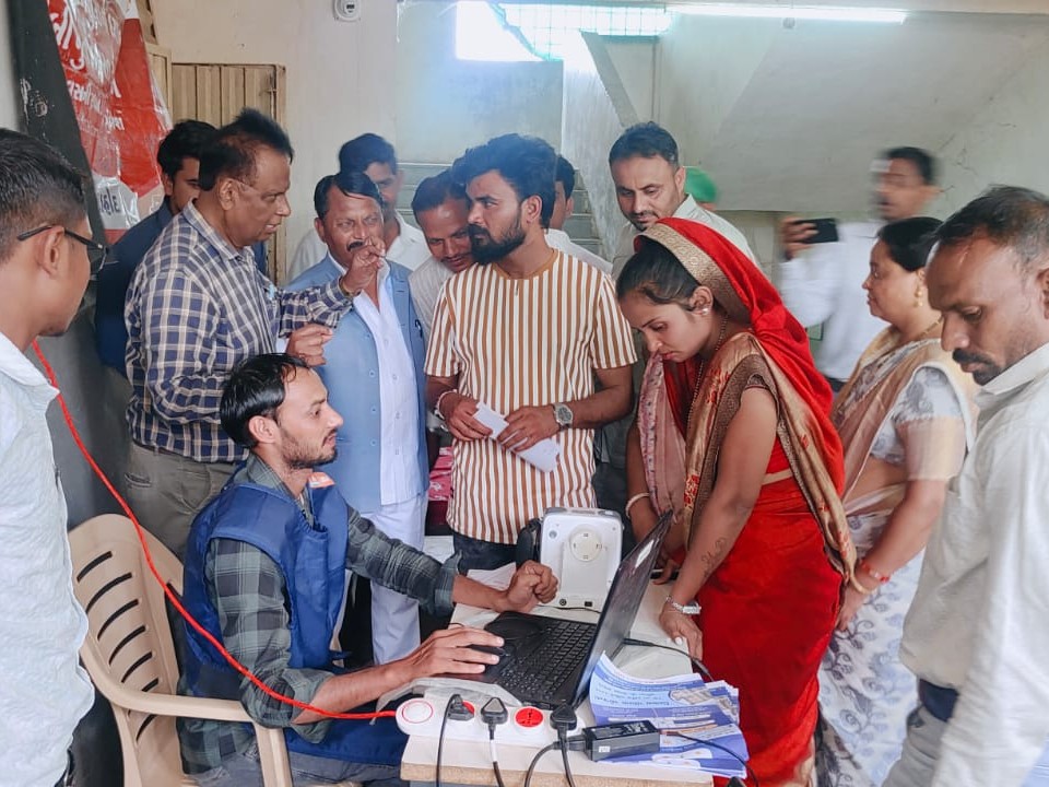 Dahod PM-JAY Card Distribution & Health Services Review | Dudhamli Camp