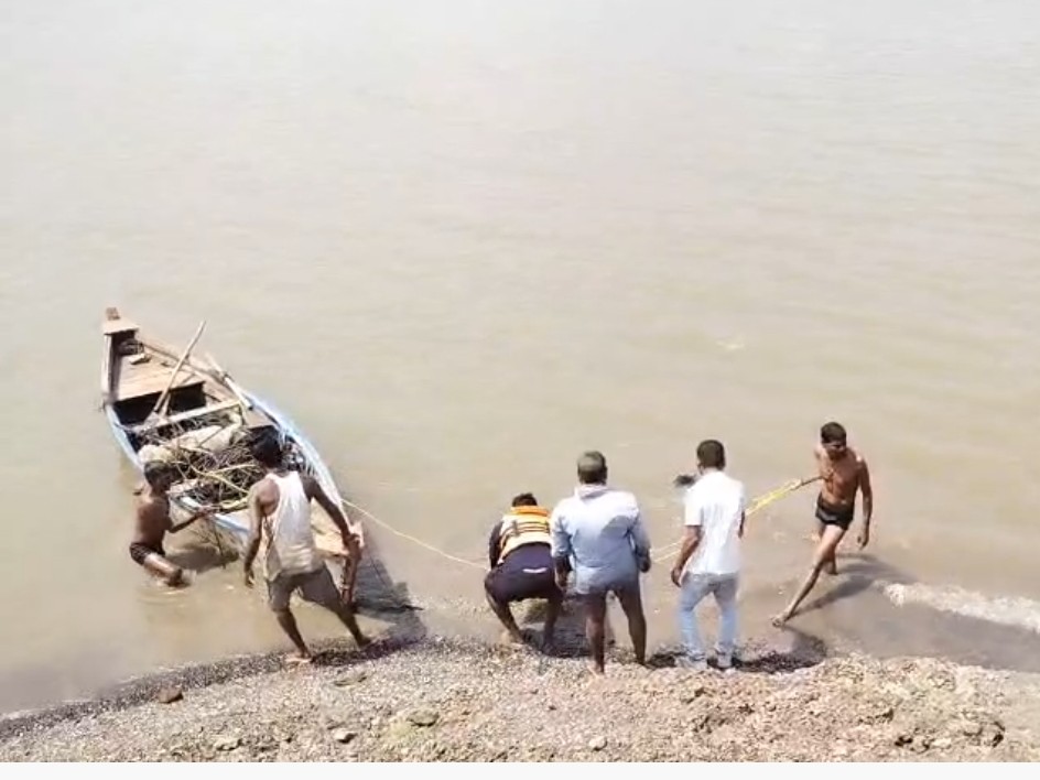 Tapi River Accident: Youth Drowns During Sand Extraction