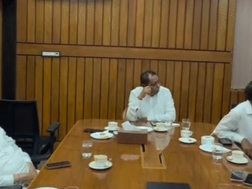 Ahmedabad MP, Mayor Meet DRM Over Slow Railway Bridge Progress
