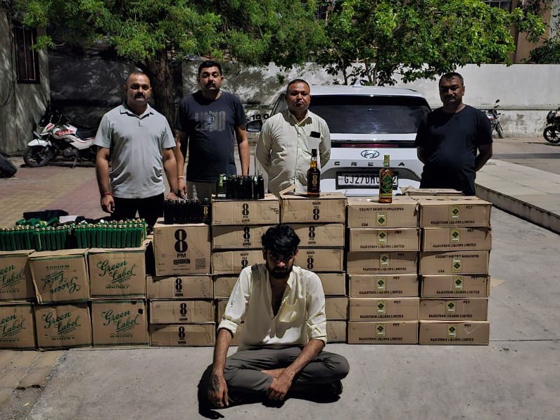 Botad Police Seize 2208 Liquor Bottles; ₹12.12 Lakhs Seized