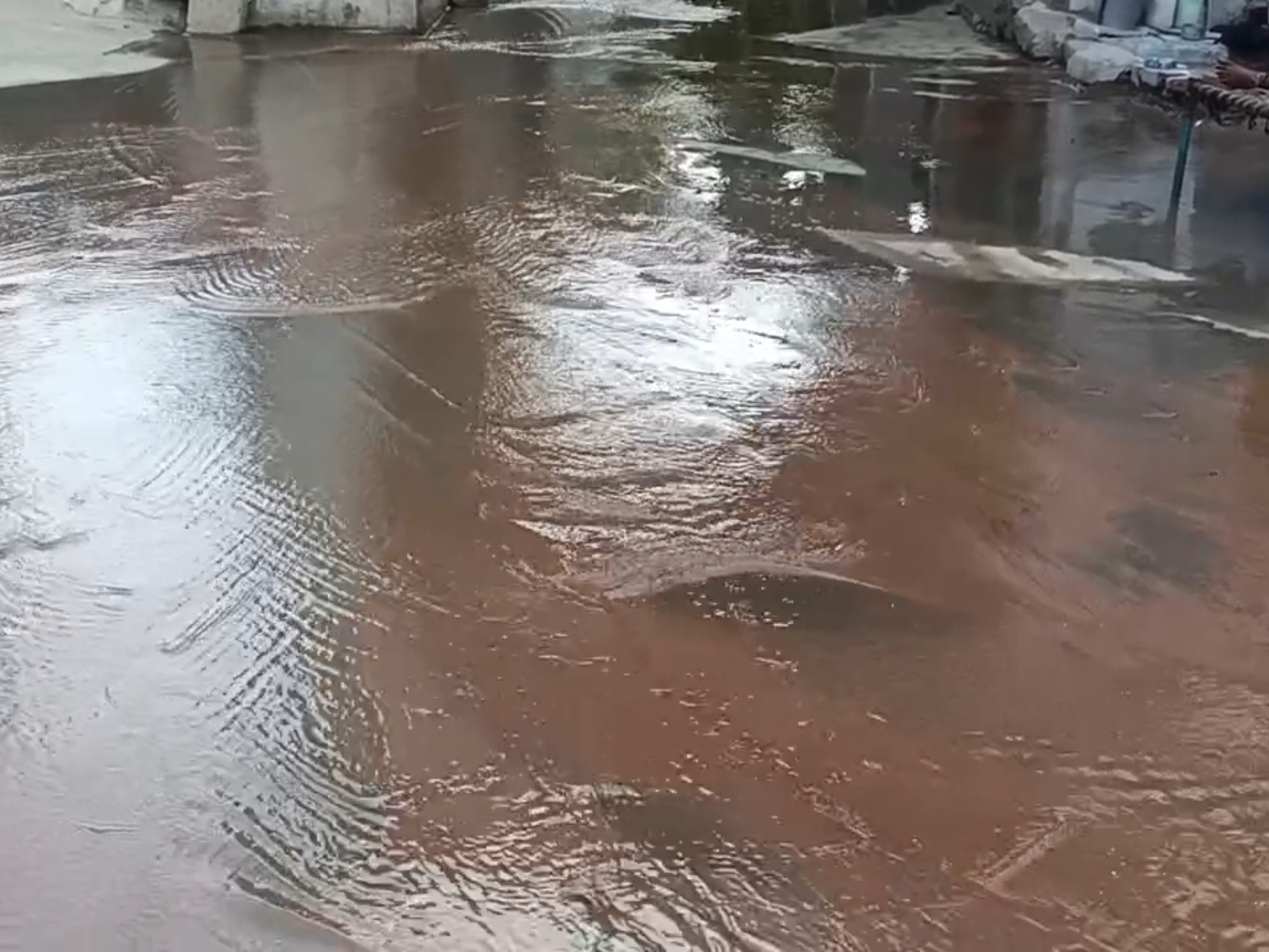 Patan Water Pipeline Burst; Aghara Darwaja Water Waste | Residents Outraged