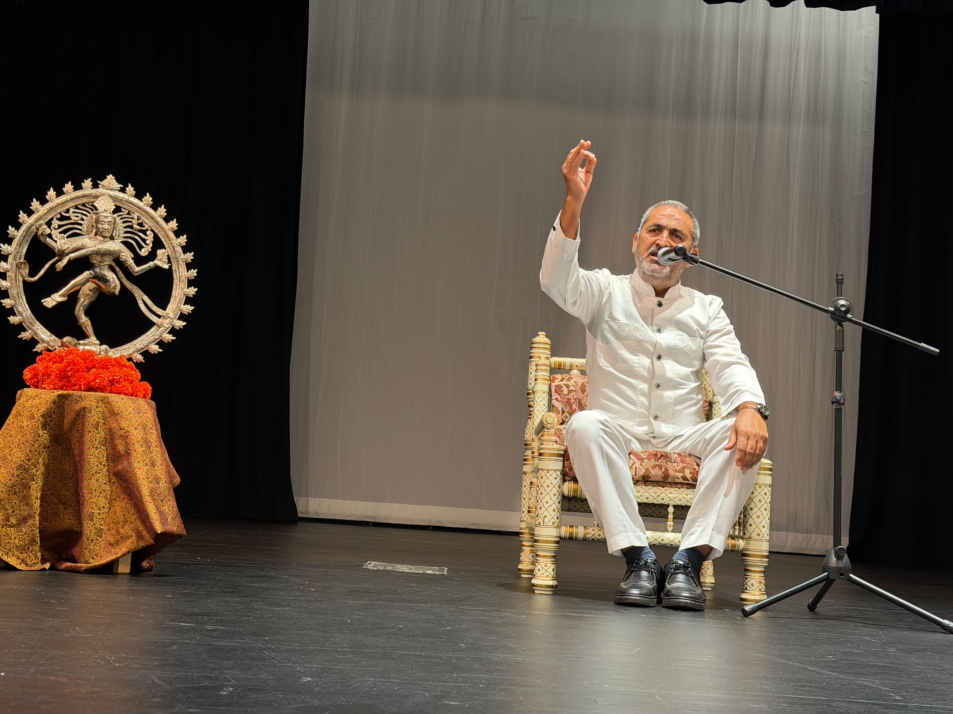 Jagdish Trivedi USA-Canada Tour Raises Rs 10 Cr for Gujarat Charities