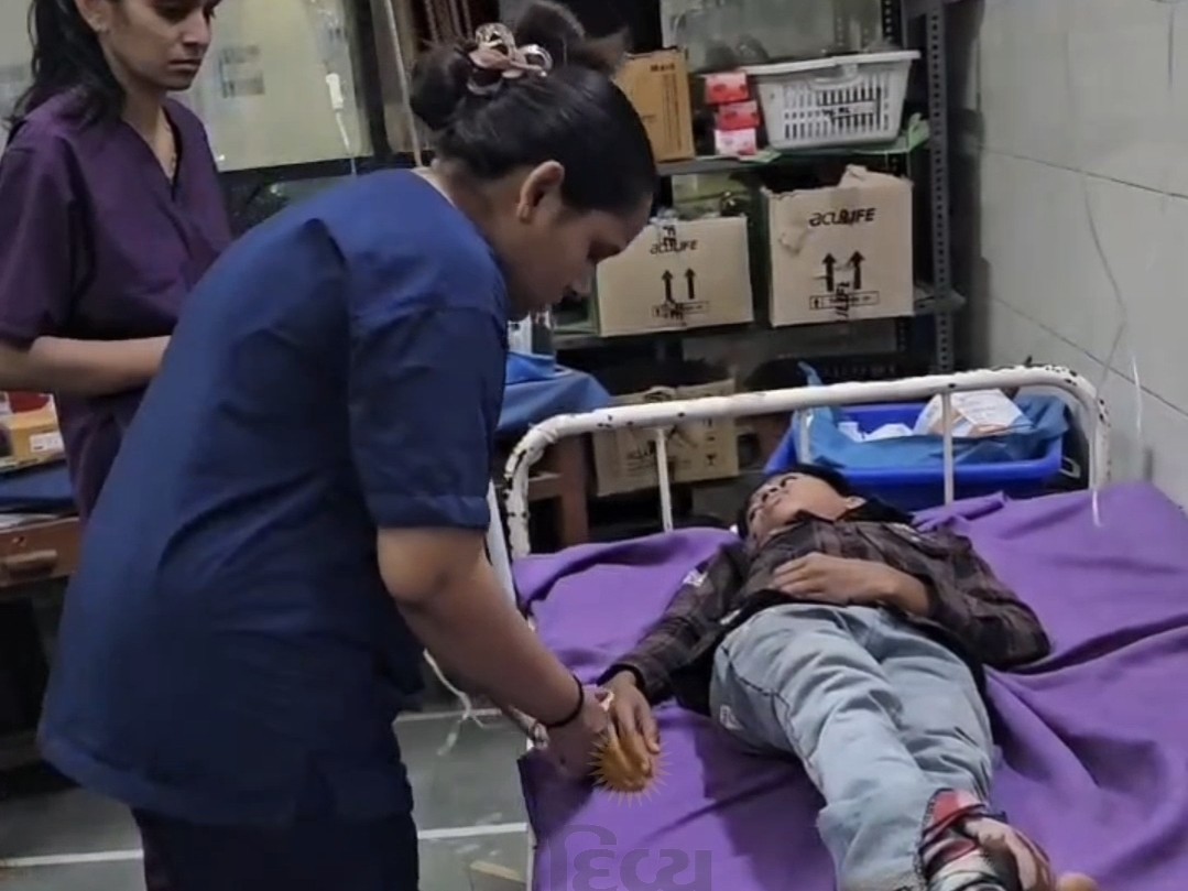 Kishor Snake Bite; Godhra Civil Hospital Treatment | Ghoghamba ...