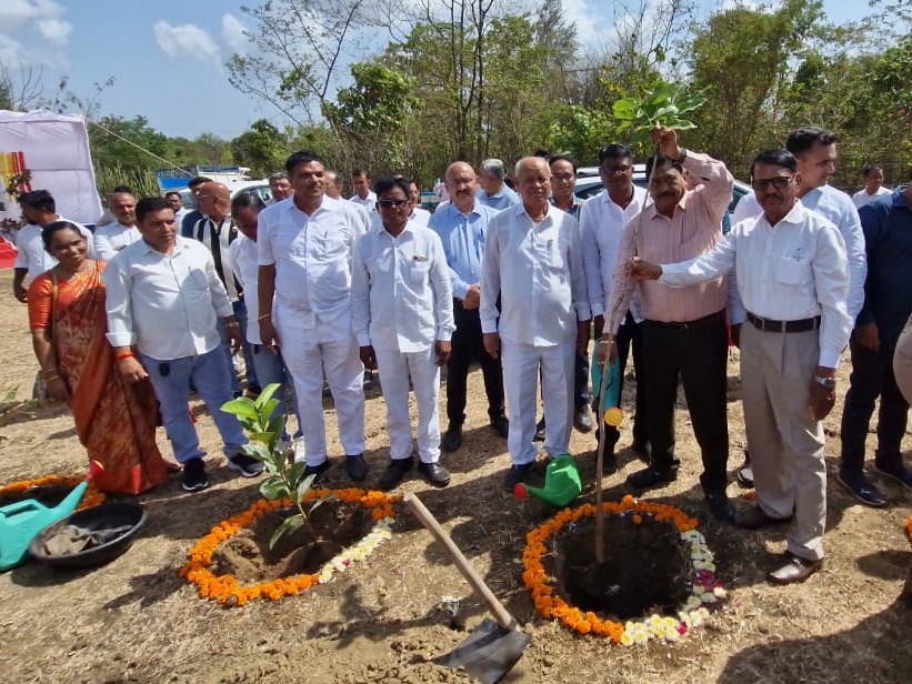 Vankas Tree Plantation | Van Vibhags Ek Ped Ma Ke Naam Initiative