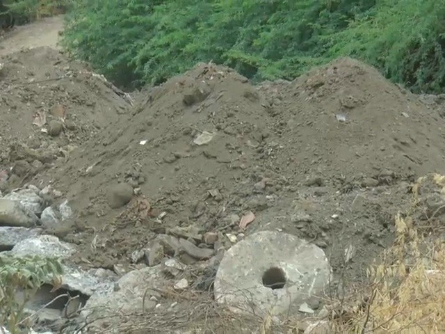 Botad River Cleaning Controversy; Madhumati River Soil Dump | Monsoon ...