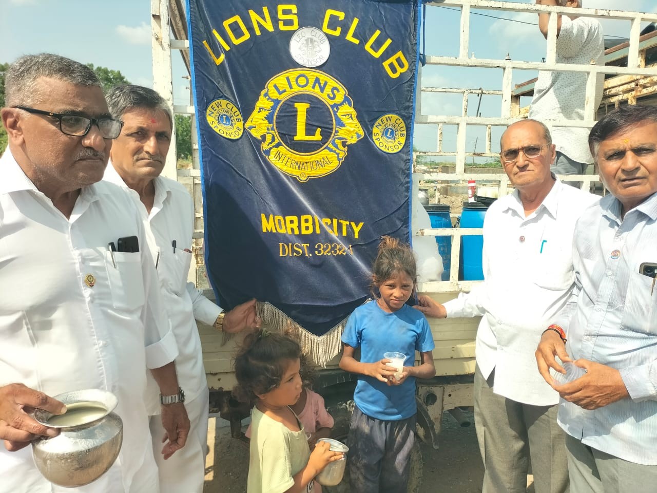 Morbi Lions Club Distributes Chhash to Slums & PM Awas Yojana