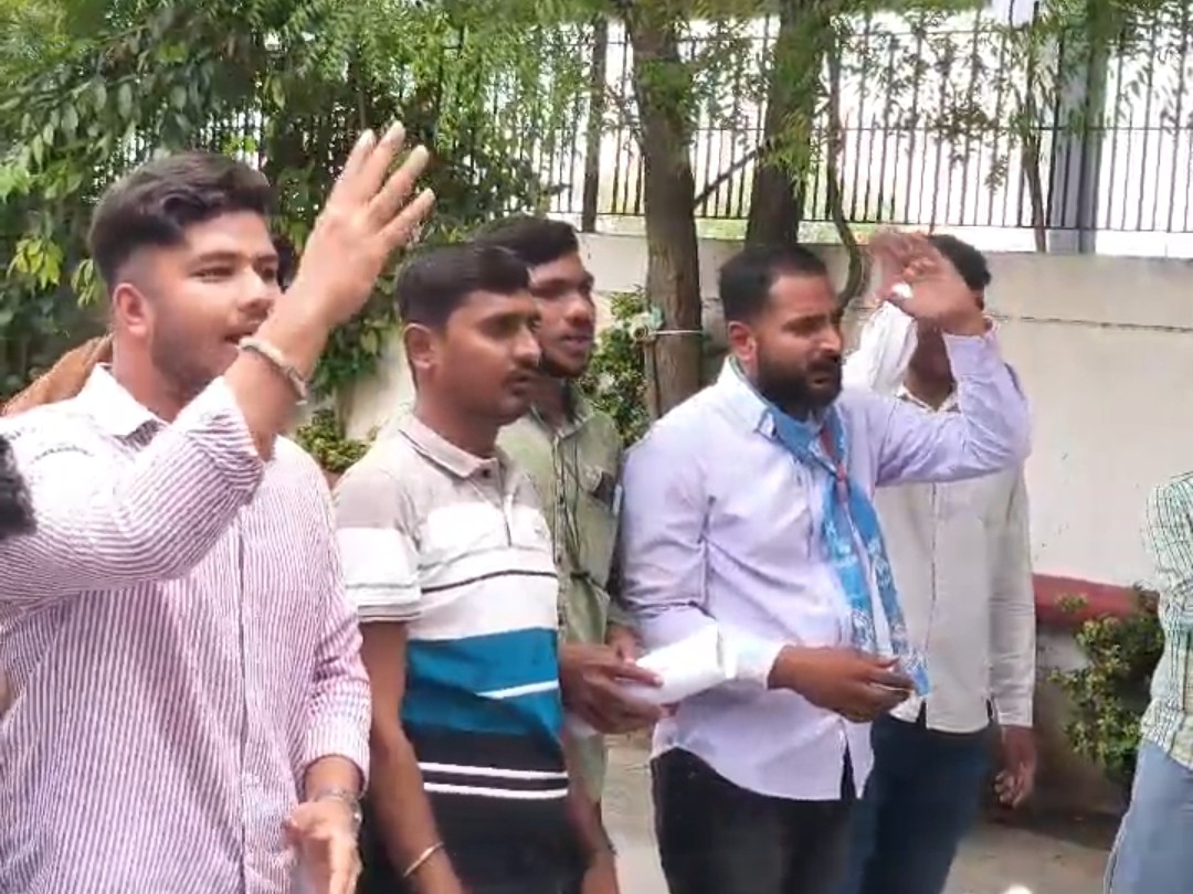 GSRTC Driver Recruitment Protest | NSUI Demands License Verification ...